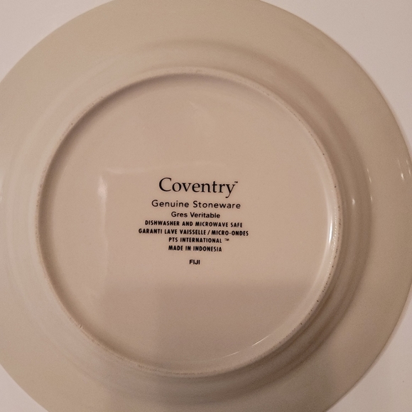 Coventry | Dining | Coventry Genuine Stoneware Flower Plates | Poshmark